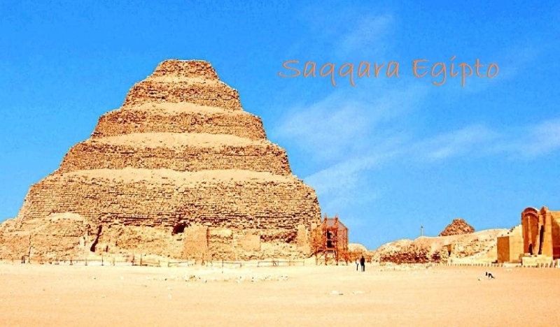 La Pirámide Escalonada en Saqqara | Pirámide de Zoser